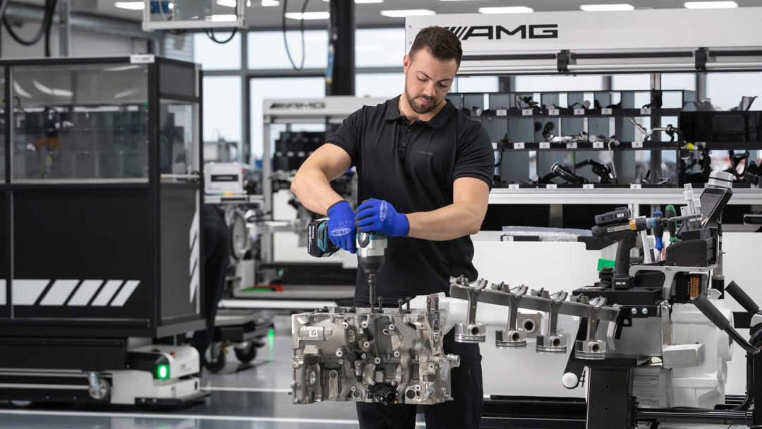 Give a look to Mercedes-AMG's new engine M139- World's most powerful 4 ...