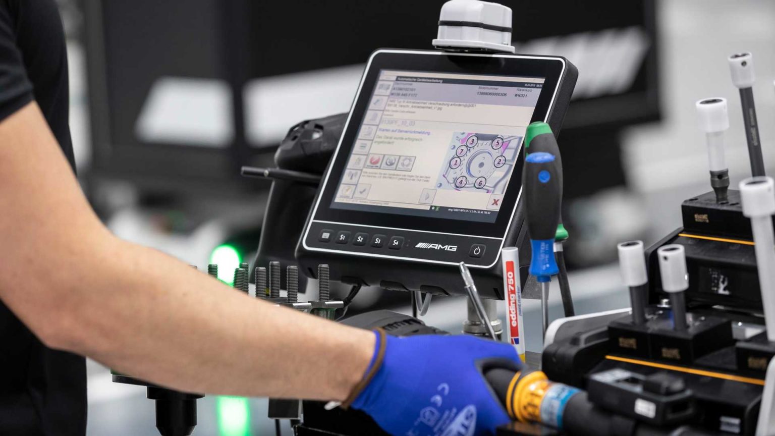 Give a look to Mercedes-AMG's new engine M139- World's most powerful 4 ...